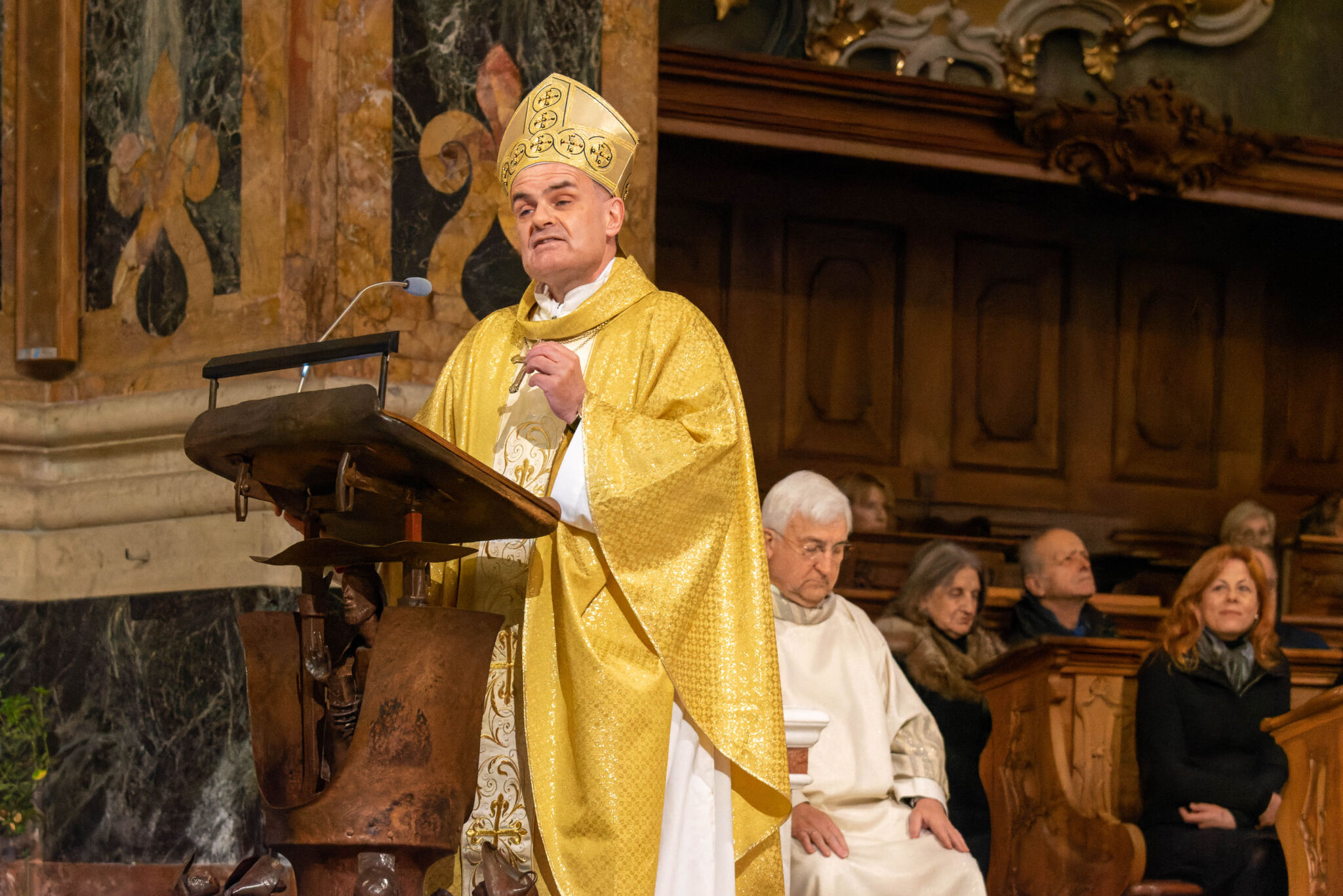 Tod von Benedikt XVI.: Requiem im Brixner Dom – Südtirol News