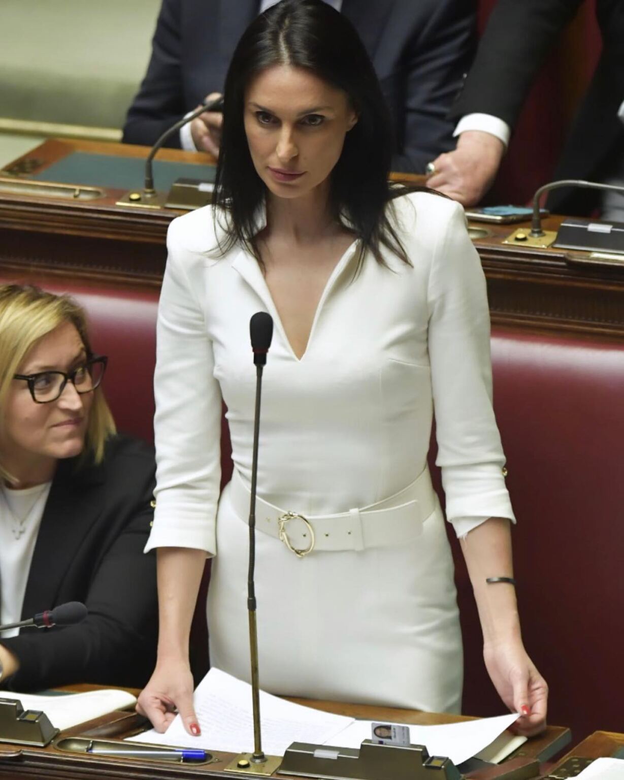 Grenzenlose Liebe: Tiroler Vizelandeshauptmann liebt „Schwester ...