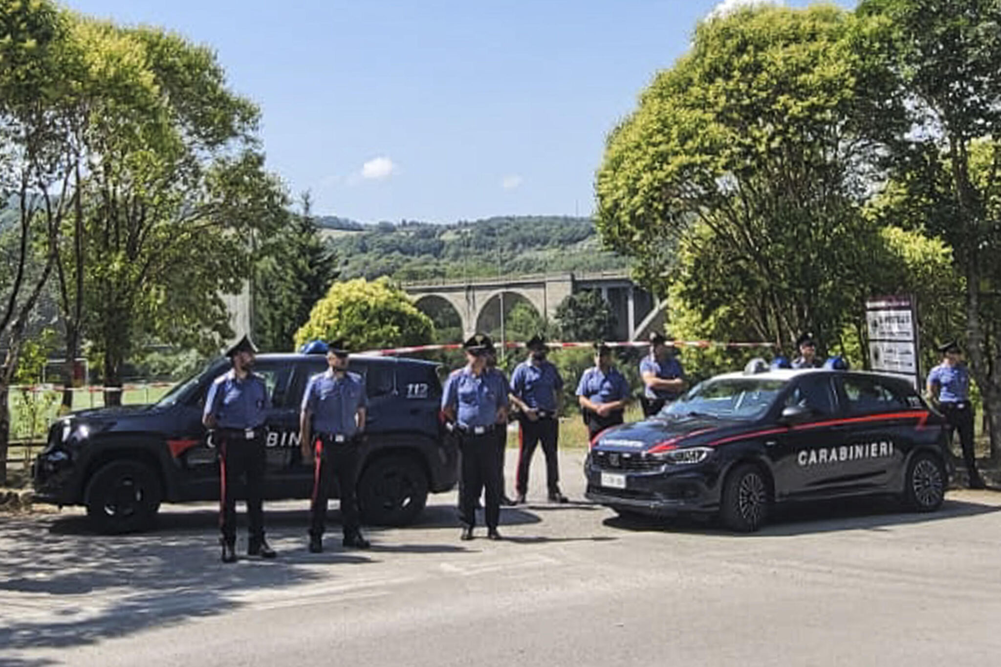 Tödliche Schüsse: Überfall auf Villa endet mit einem toten und einem ...